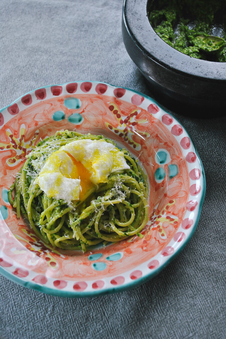Rocket pesto pasta + poachie • cammienoodle